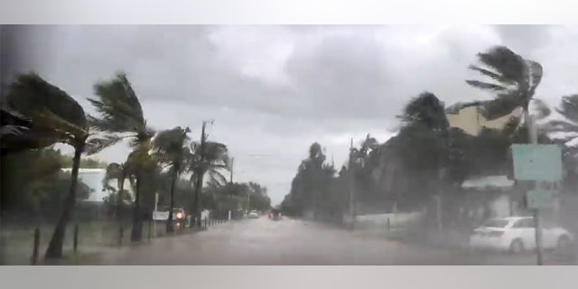 Hurricane Ian: DeSantis warns of 'nasty' days ahead, tells Floridians ...