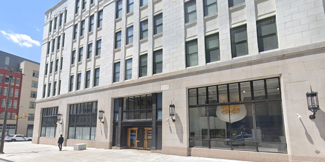 Philadelphia 911 dispatcher robbed outside police headquarters: report ...