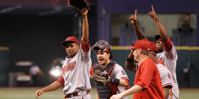 Edwin Jackson, only MLB player to play for 14 teams, announces ...