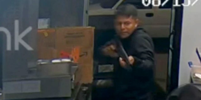 Shotgun Wielding Robber Steals From A Dozen Houston Food Trucks Report