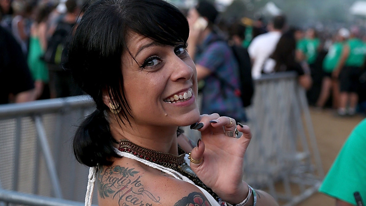 'American Pickers' star Danielle Colby shares photo from hospital ... 'American Pickers' star Danielle Colby shares photo from hospital ...