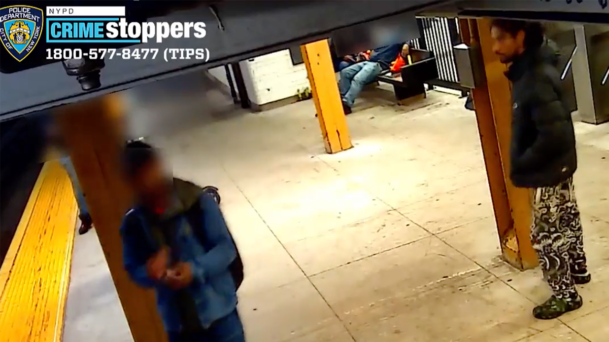 Violent subway shove caught on camera sparks outrage after mayor ... Violent subway shove caught on camera sparks outrage after mayor ...