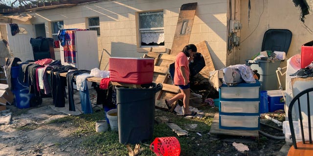 Poor Florida neighborhood battered by flood tries to recover | Fox News