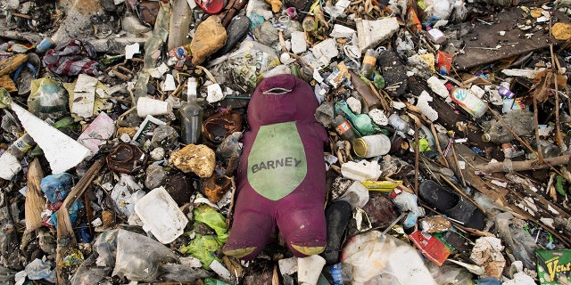 ‘Barney’ doc details dark side of once-beloved dinosaur, how actor ...