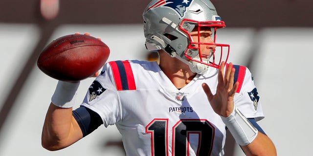 Bill Belichick moves up all-time wins list as Patriots top Jets | Fox News