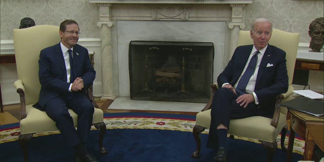 Biden makes fun of reporters with faces, imitations in latest incident ... Biden makes fun of reporters with faces, imitations in latest incident ...
