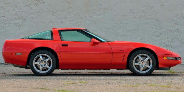Unique collection of 15 red Corvettes up for sale | Fox News