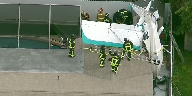 Florida Small Plane Crashes Into Home Killing 2 People On Board Fox News