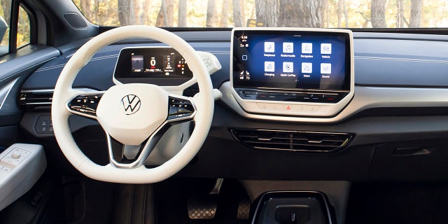 Touching gesture: Volkswagen is bringing back this old-school feature ...
