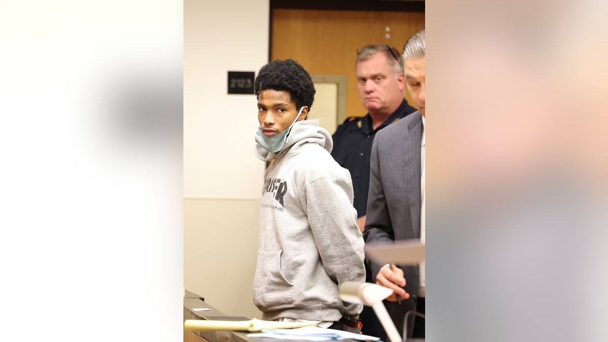 NY teen charged in shooting outside Republican candidate Lee Zeldin’s ... NY teen charged in shooting outside Republican candidate Lee Zeldin’s ...