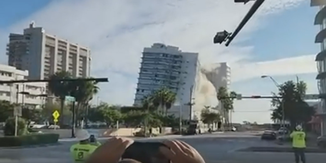 Video shows Miami hotel that hosted The Beatles, JFK being imploded ...