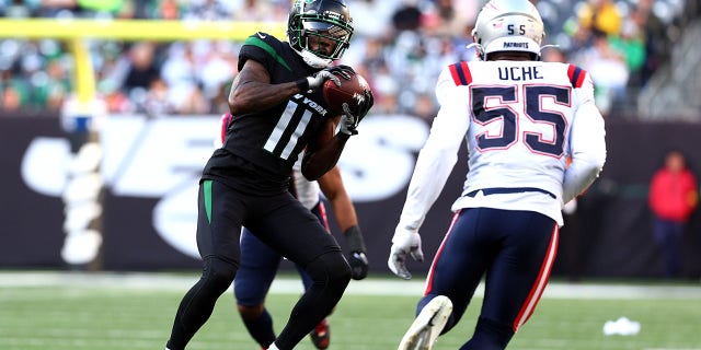 Jets' Joe Douglas on sticking with Elijah Moore, Denzel Mims past trade ...