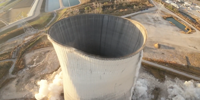 Video shows defunct Kentucky coal plant towers being imploded in ...