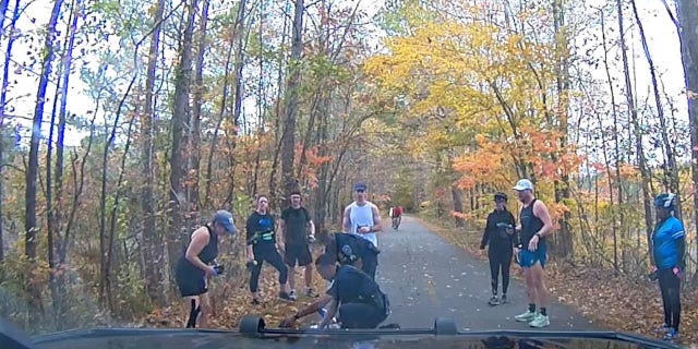 Police hero revives man with no pulse after performing CPR for over 10 ...