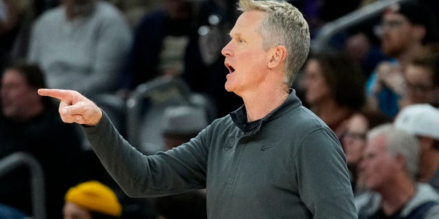 Warriors' Steph Curry scores 50 points in a loss, Steve Kerr bemoans lack of 'grit' | Fox News