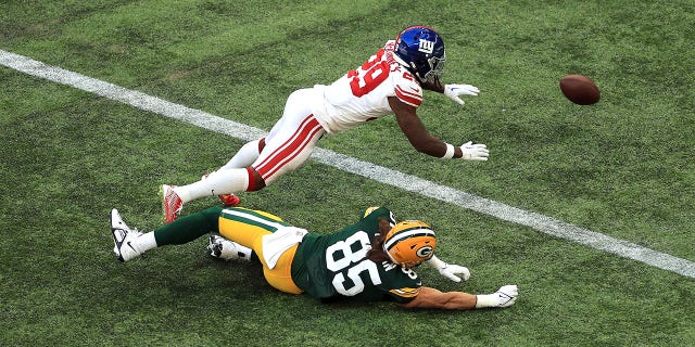 Giants' Xavier McKinney suffers hand injury in ATV crash while on vacation during bye week | Fox ...