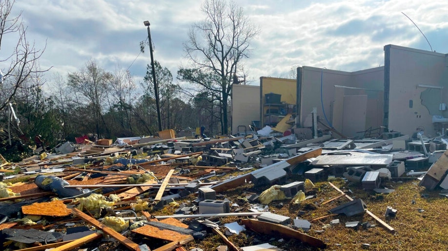 At least 2 dead as tornadoes hit Alabama, damage homes across Southeast ... At least 2 dead as tornadoes hit Alabama, damage homes across Southeast ...