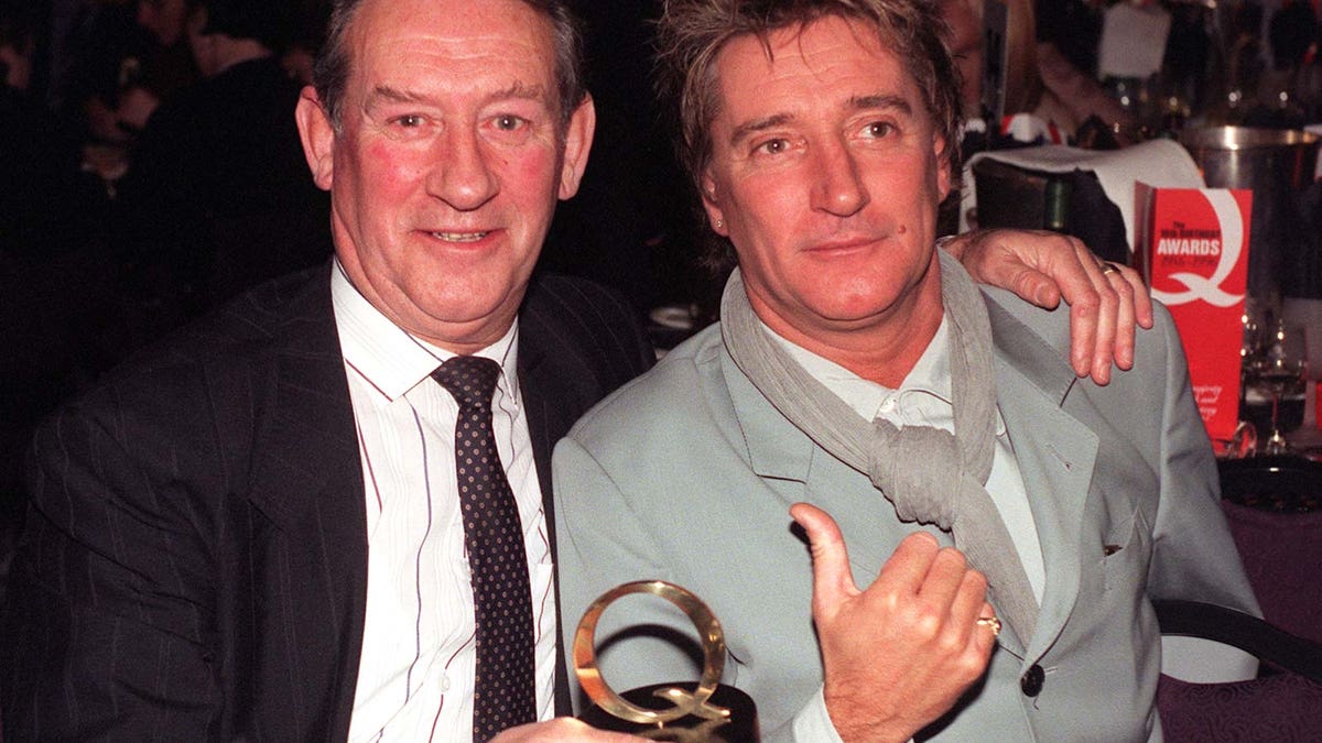 Rod Stewart mourns the deaths of his brothers: 'I've lost two of my ... Rod Stewart mourns the deaths of his brothers: 'I've lost two of my ...