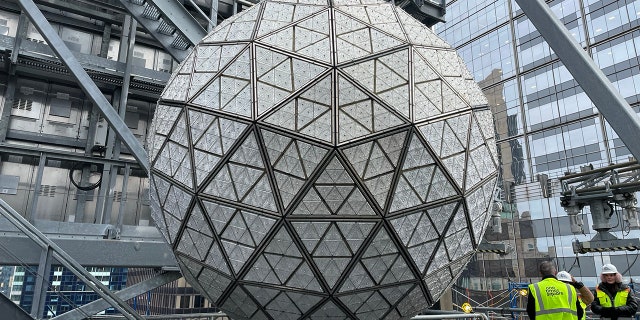 New Year’s Eve in Times Square: Here's what goes into making the ball ...