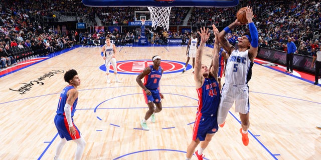 Fight breaks out in Pistons-Magic matchup, leads to multiple ejections ...