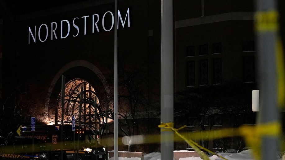 Minnesota's Mall of America shooting: Police arrest five people in ... Minnesota's Mall of America shooting: Police arrest five people in ...