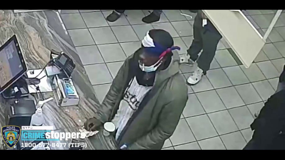 New York Police Search For Knife Wielding Man Who Took Chicken Nuggets Hamburgers From Mcdonald 4170