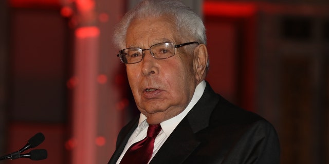 In memory of World War II veteran Lester Tanner: 'We are all Jewish ...