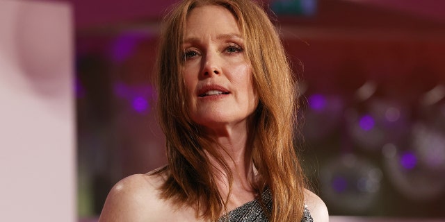 Julianne Moore was told to 'try to look prettier,' sometimes wishes she ...
