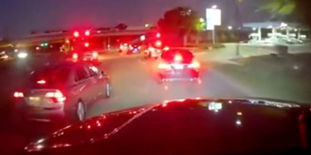 Houston Police release video of suspect delivering vicious punch to ... Houston Police release video of suspect delivering vicious punch to ...