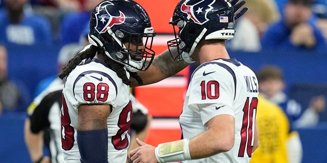 Bears secure No. 1 pick after late-game heroics from Texans | Fox News