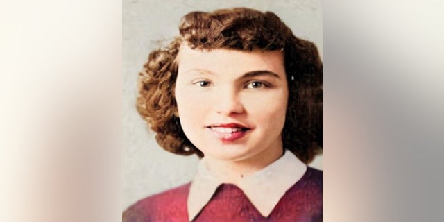 Arizona cold case investigators identify woman found stuffed in canvas ...