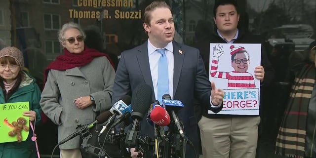 NY Dem calls on George Santos constituents to confront him in person ...
