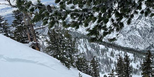 Utah snowboarder caught in avalanche records video of harrowing 300 ...