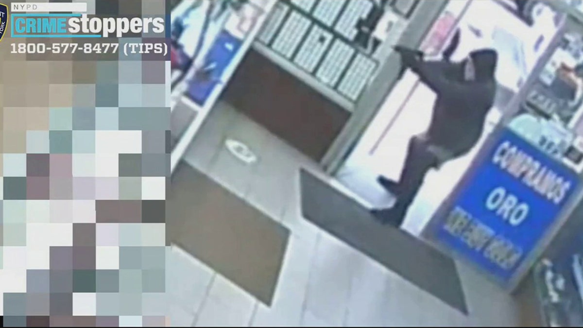 NYC man opens fire during attempted jewelry store robbery, leaves empty ... NYC man opens fire during attempted jewelry store robbery, leaves empty ...