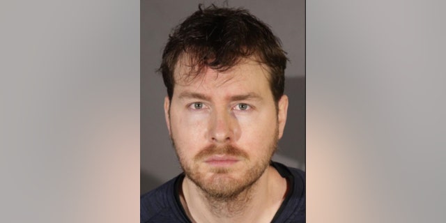 Serial La Sex Assault Suspect With Distinctive Odor Met Victims