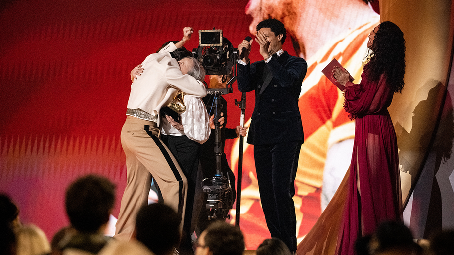 Harry Styles Sparks Backlash With Grammys Acceptance Speech The Most