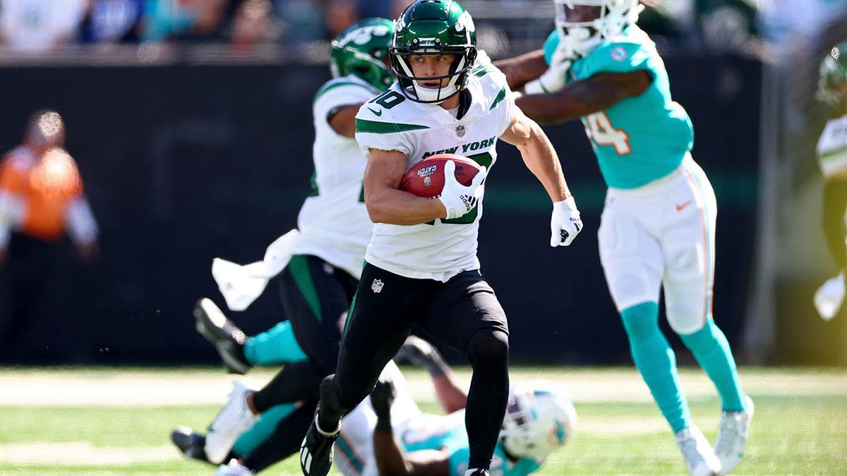 Dolphins Braxton Berrios Sophia Culpo Appear To Split As Nfl Player