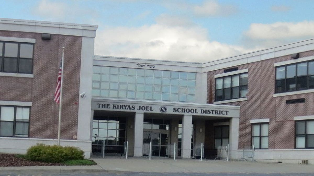Hasidic School District Says Ny Times On A Mission To Target Orthodox