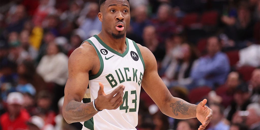 Giannis headbutt store