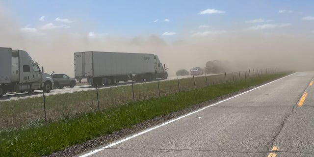 Illinois dust storm responsible for ‘multiple fatalities’ after cars ... Illinois dust storm responsible for ‘multiple fatalities’ after cars ...