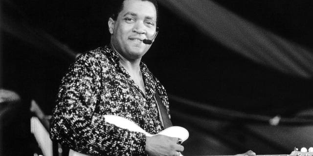 Earth Wind And Fire Guitarist Sheldon Reynolds Dead At 63 Xnxx Adult Forum