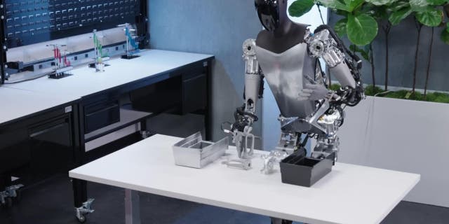 Tesla’s Optimus robot fuses self-driving tech with mind-blowing ... Tesla’s Optimus robot fuses self-driving tech with mind-blowing ...