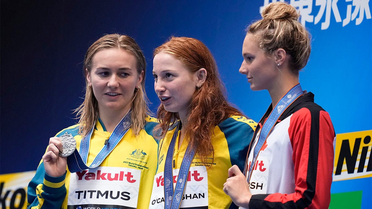 Australian Swimmer Mollie Ocallaghan Sets World Record In Womens 200