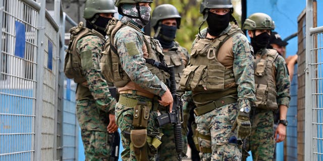 Mayor assassinated in broad daylight as violent crime surges in South American nation | Fox News