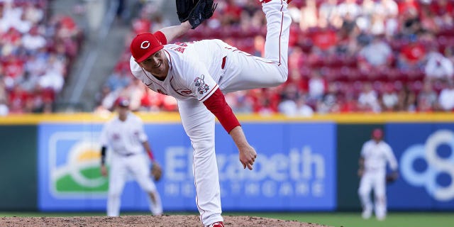 Brewers' Justin Wilson suffers injury right before he was set to make ...