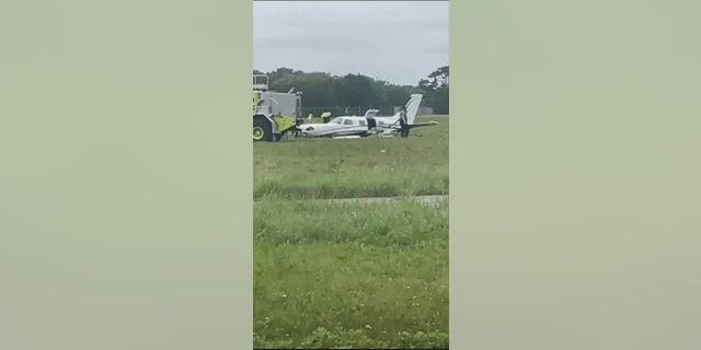 Small plane crash-lands on Martha's Vineyard after pilot passes out ...