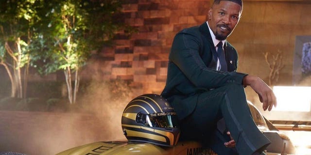 Jamie Foxx feels 'love and light' from Barbra Streisand after 'Ray ...