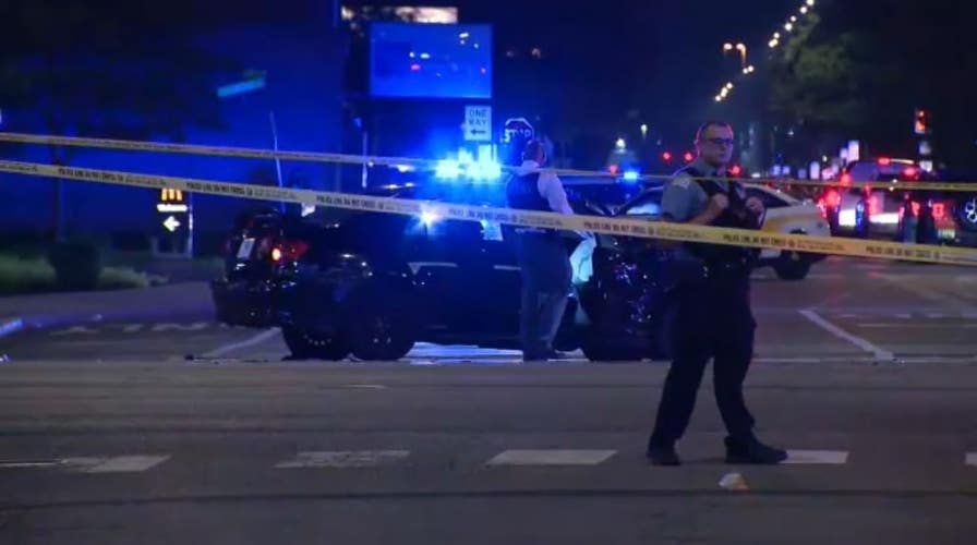 Off Duty Cook County Sheriffs Officer Shot In Crossfire On Chicagos