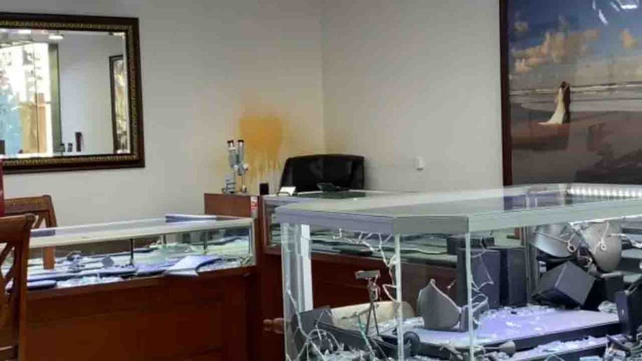 California Jewelry Store Owners Fight Back During Attempted Smash And