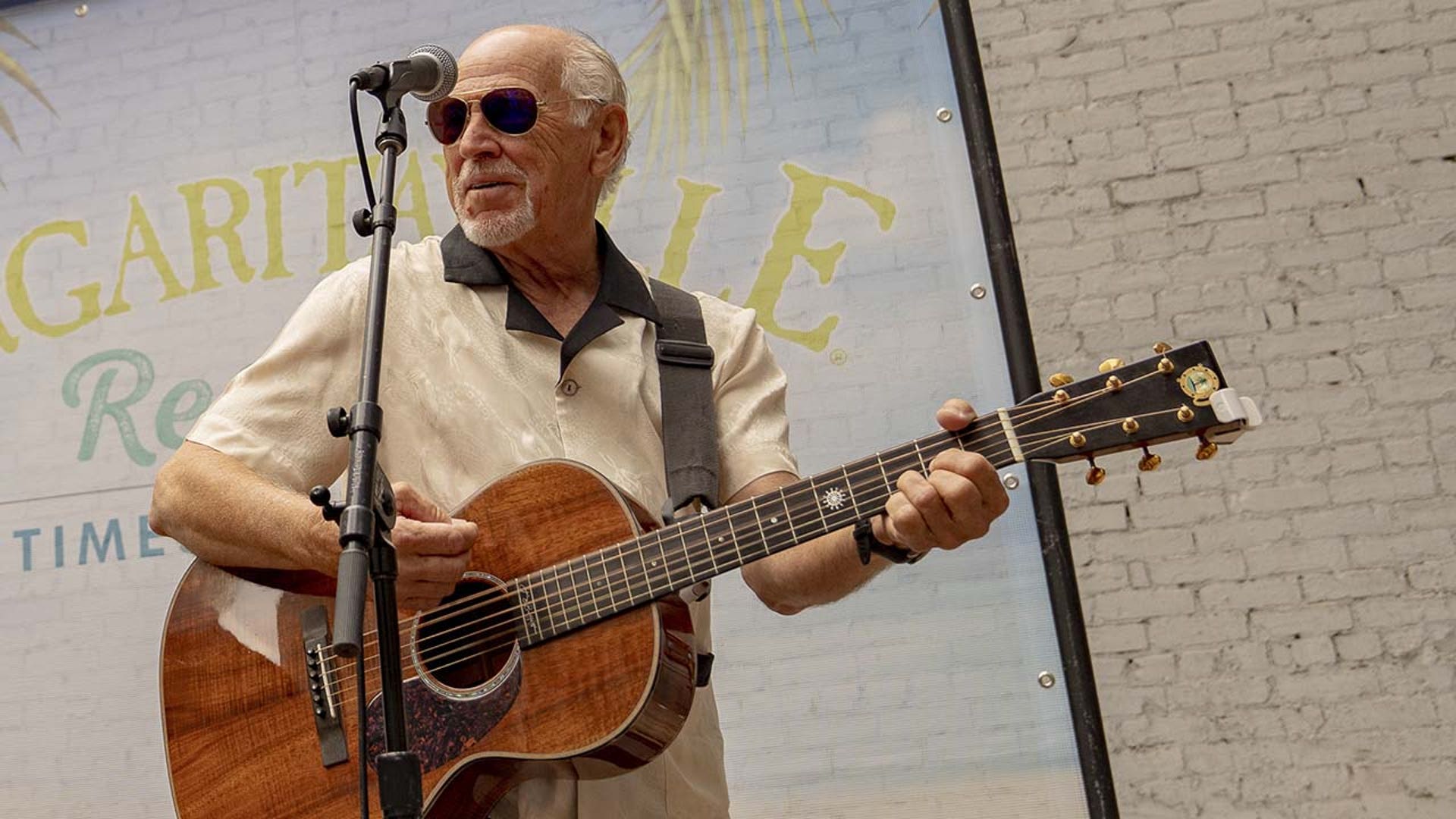 Jimmy Buffett's life in photos | Fox News